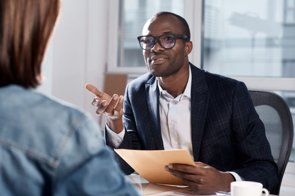 Daftar 20+ Pertanyaan Saat Interview Kerja dan Cara Menjawabnya - Blog BikinCV