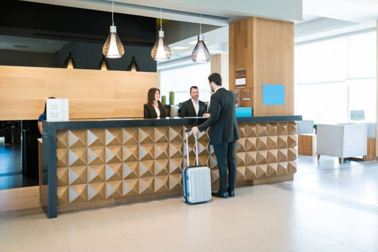 Contoh CV Front Office dan Receptionist Serta Tips Membuatnya 2026 ...