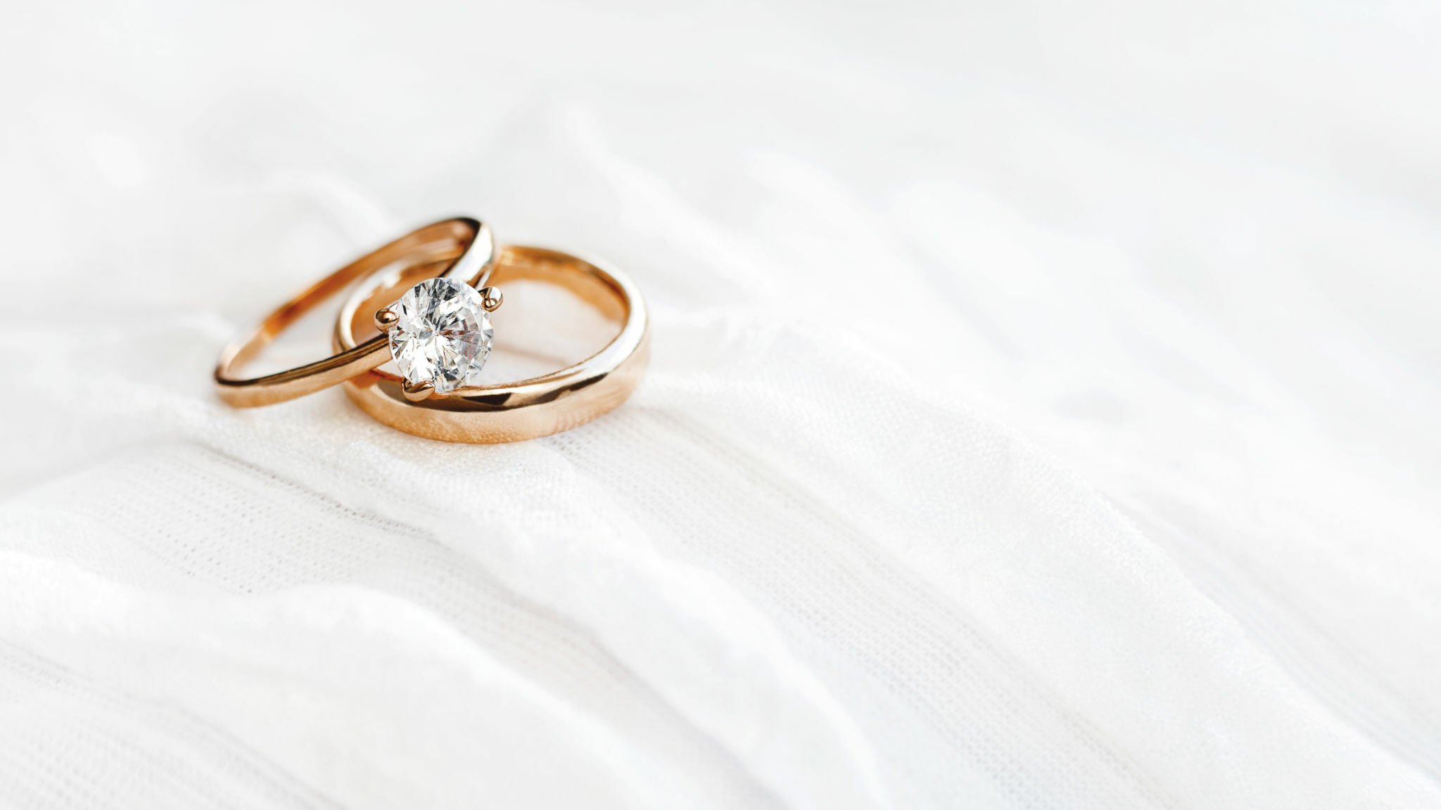 Sepasang Cincin Pernikahan - Blog BikinCV