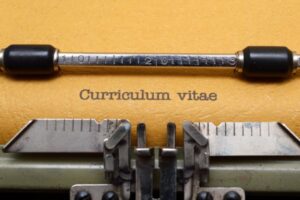 Daftar Kata Kunci yang Harus Ada di CV-mu agar Dilirik HRD - Blog BikinCV